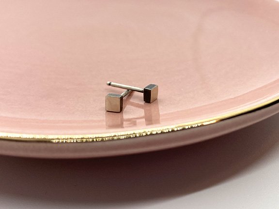 Linear Essentials Silver Square Stud Earrings – Tara Elaina Jewelry